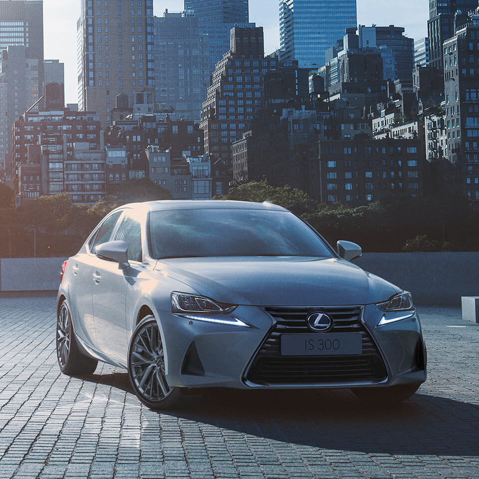 Lexus IS 300 | Lexus Brunei